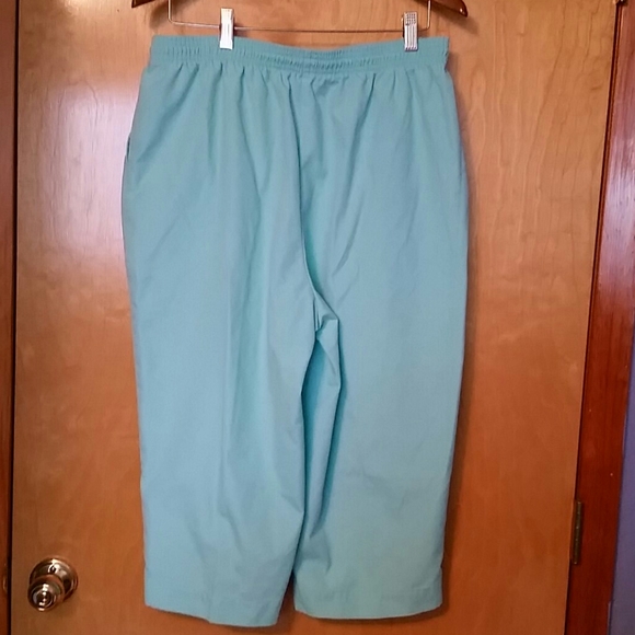 Koret | Pants & Jumpsuits | Koret Teal Polyester Cotton Capris Sz 8 ...